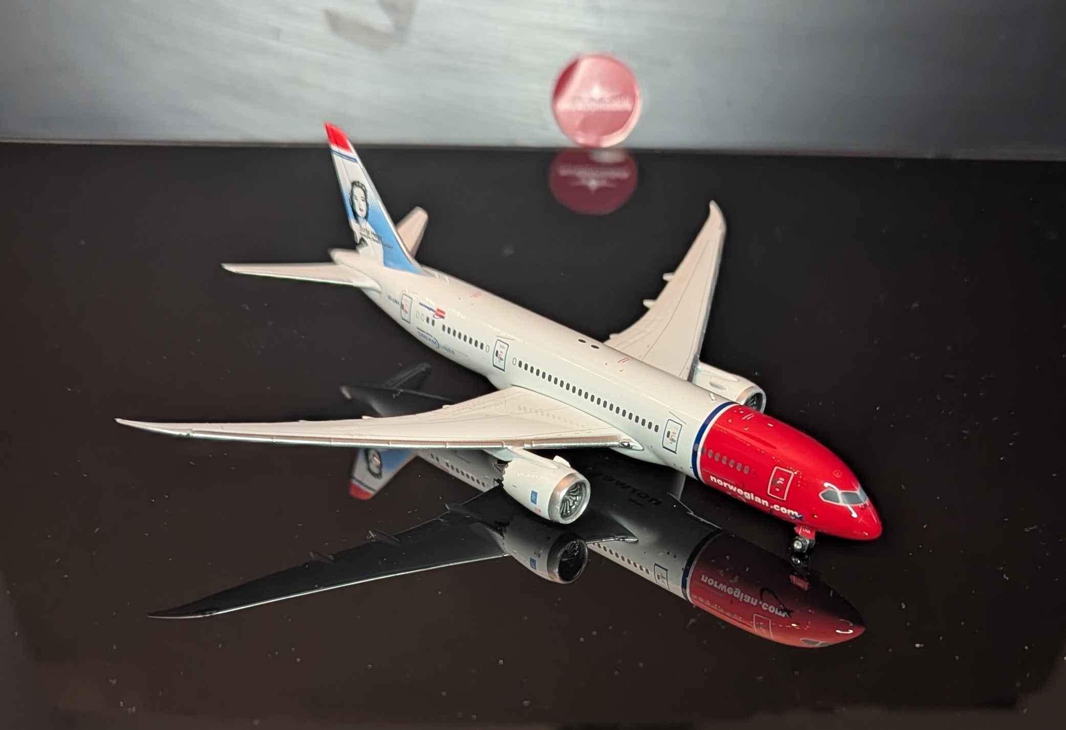 1:400 Norwegian Airlines B787-8 Dreamliner "Sonja Henie" Phoenix Model ...