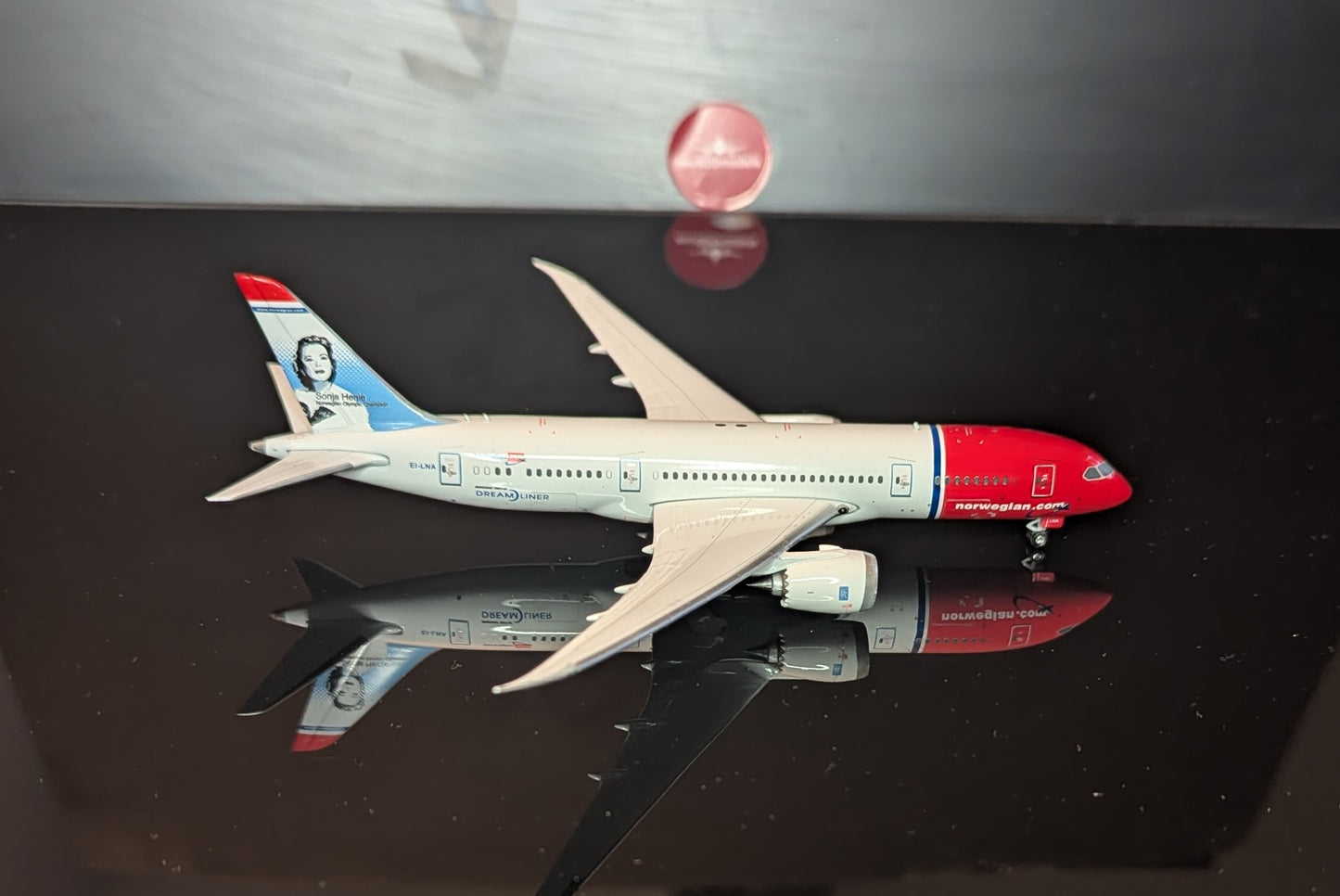 1:400 Norwegian Airlines B787-8 Dreamliner "Sonja Henie" Phoenix Model ...