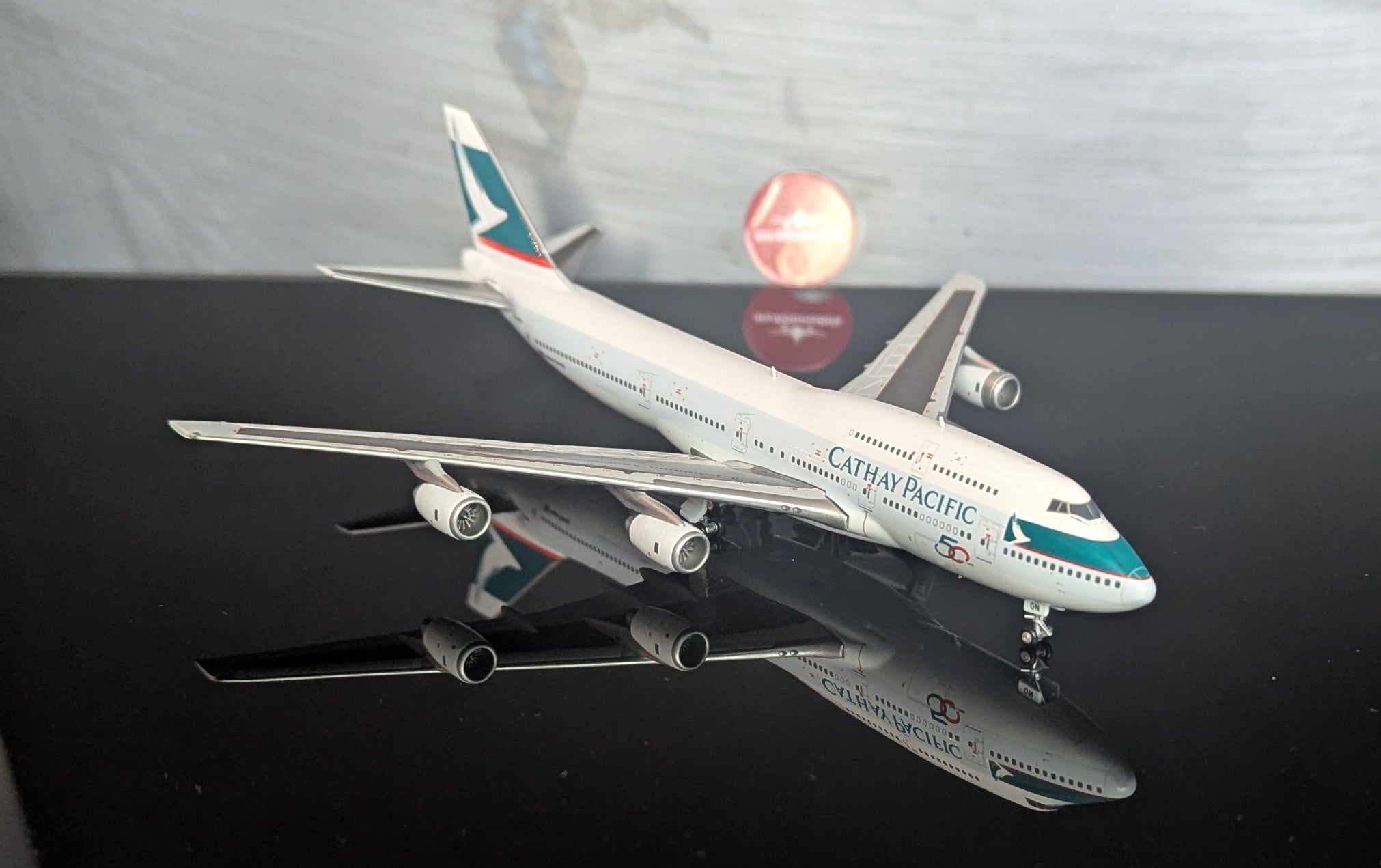 1:400 Cathay Pacific B747-300 "50th Anniversary" YY Wings – mv400models
